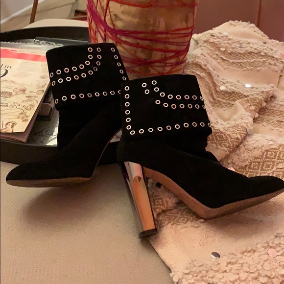 Alexander McQueen | Shoes | Alexander Mcqueen Black Suede Sculpted ...